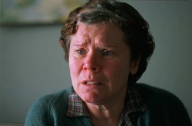 Review: Vera Drake (2004) – Cinema Sight by Wesley Lovell